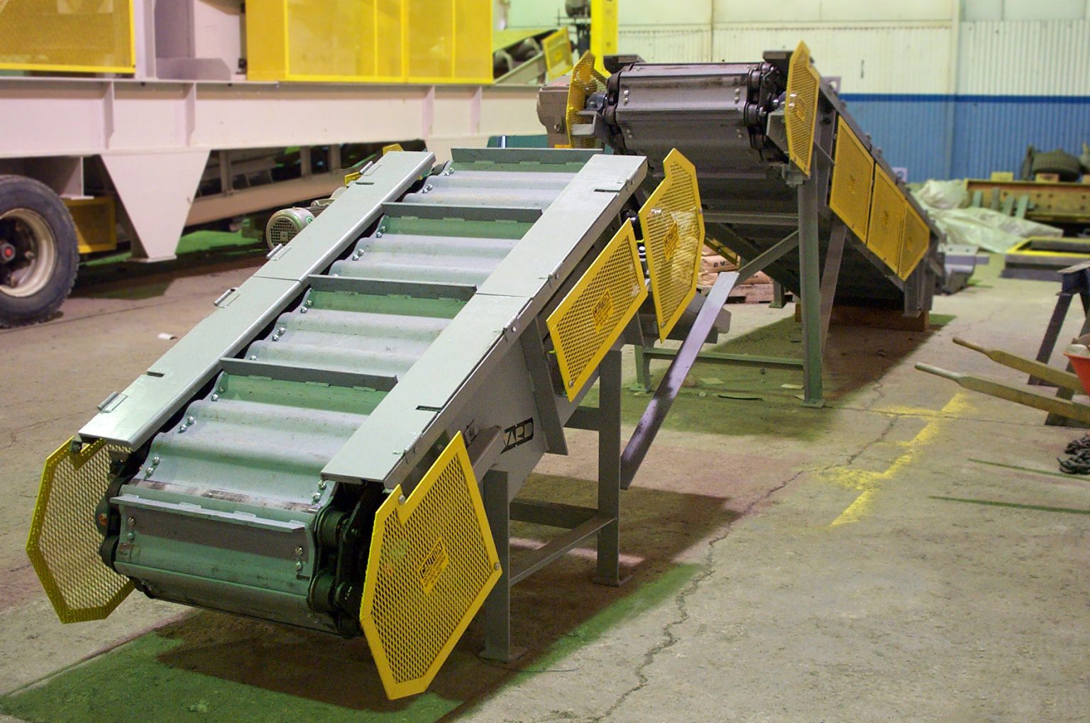 Apron Conveyors & Feeders - Ward Industrial Equipment Inc
