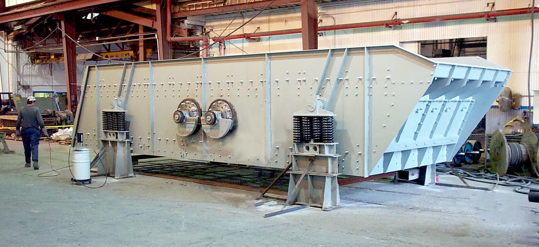 Vibratory Screens & Feeders - Ward Industrial Equipment Inc